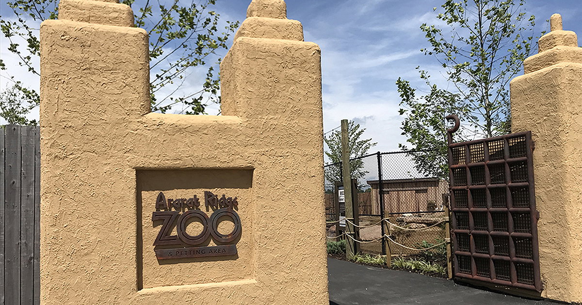 A Day in the Life of a Zookeeper | Answers in Genesis